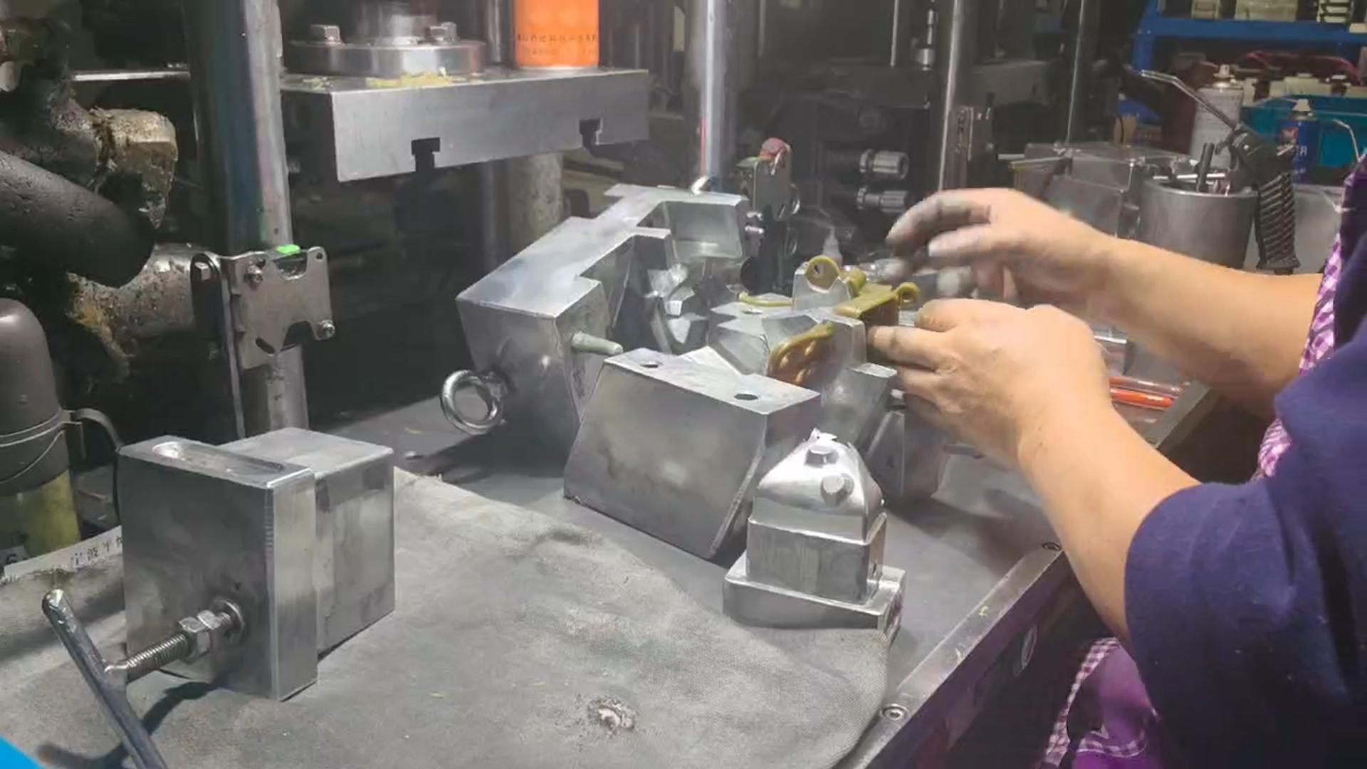 How Precision Casting Revolutionizes Industrial Applications - Pingheng ...